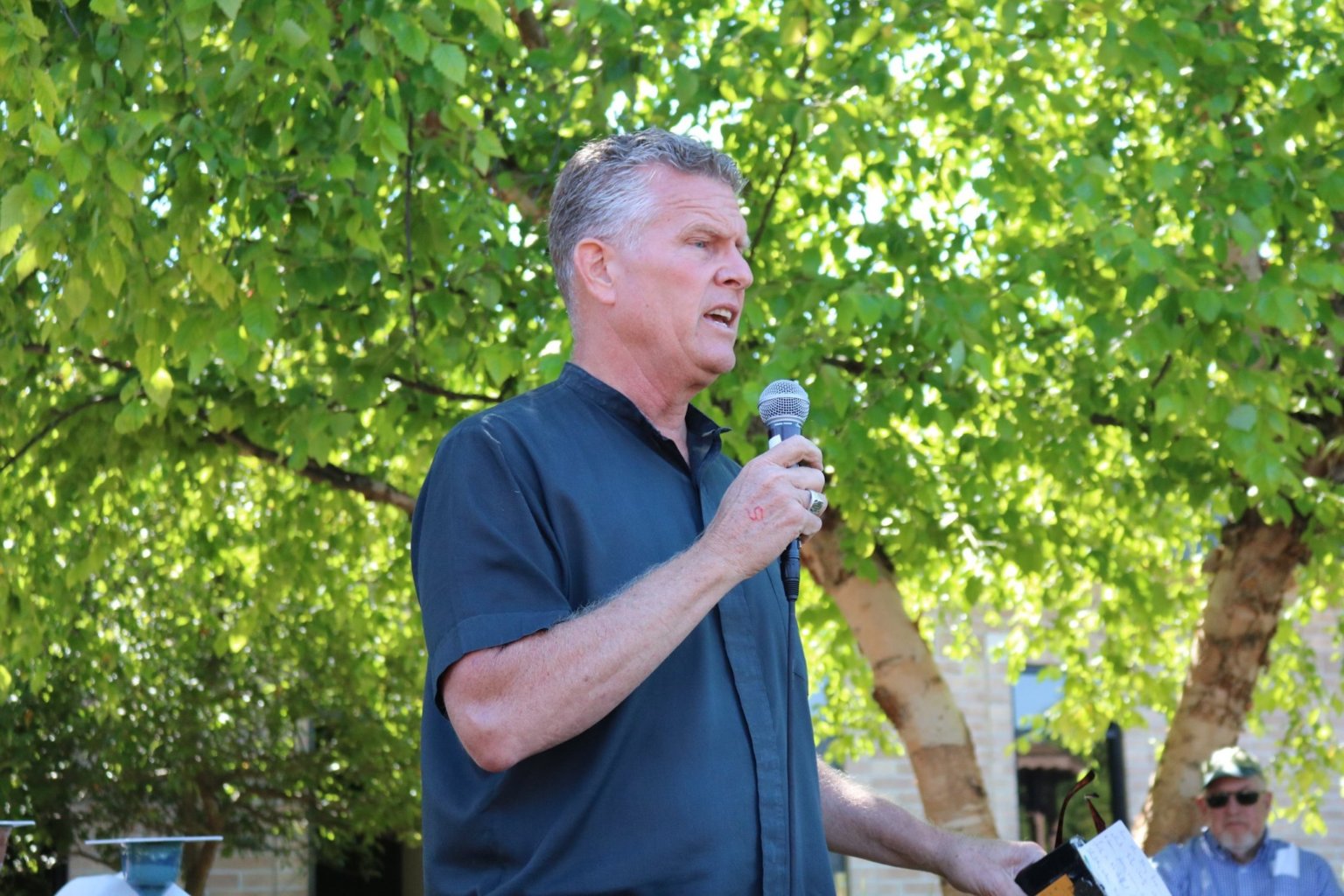 Pastor Kurt Hutchens announces he’s leaving Shalom Lutheran Church ...