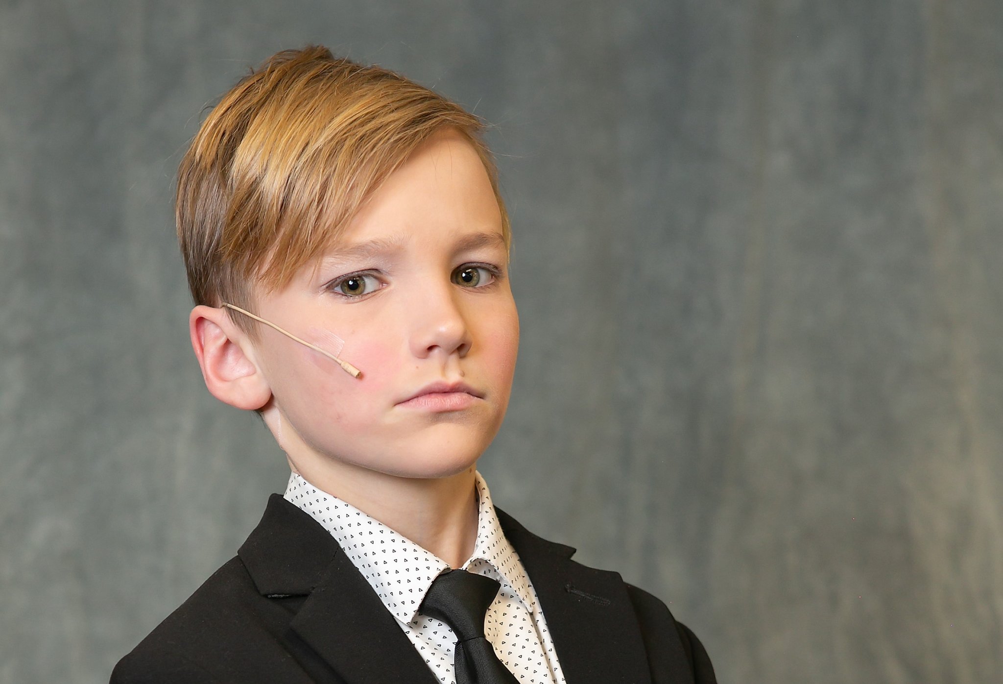 Meet the “Elf Jr.” cast: Howell’s Logan White having a blast as Walter ...