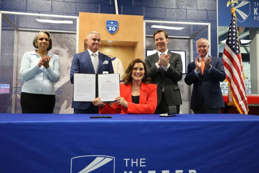 Whitmer signs legislation to reduce distracted driving in state – The ...